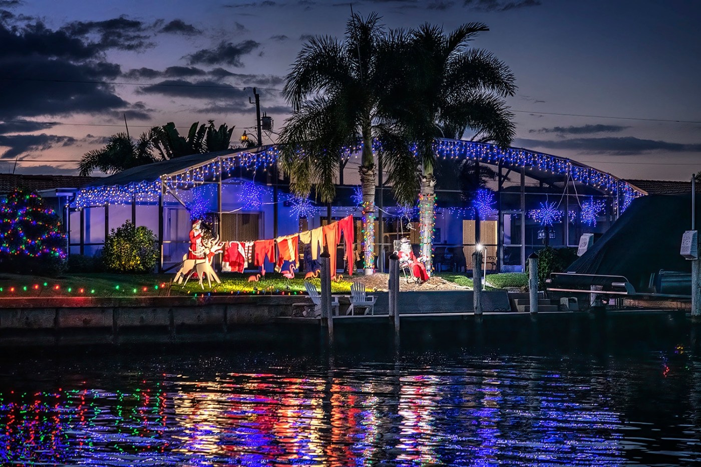 Christmas Light Canal Cruise Aboard the Miss Elissa | King Fisher Fleet